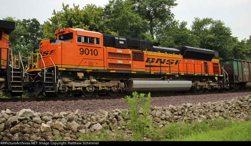 BNSF 9010